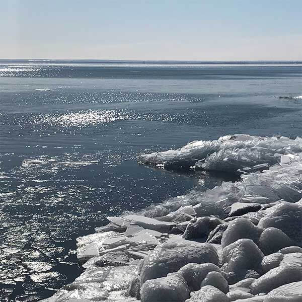 Charming North Shore Lodging | North Shore Visitor