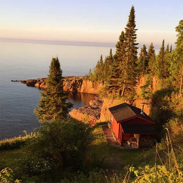 Cobblestone Cabins | North Shore Visitor